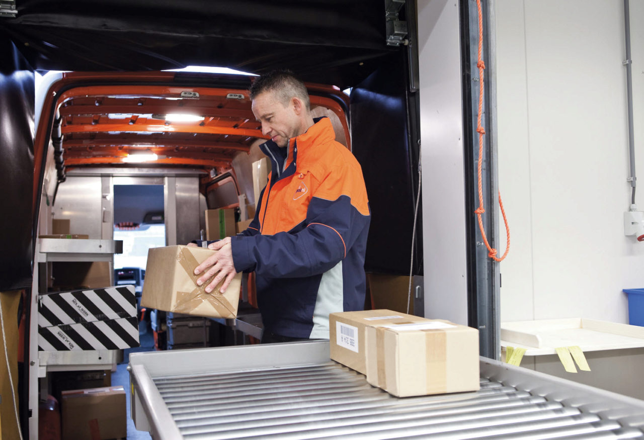 PostNL biedt al zijn postbezorgers vast contract aan - Accountantweek PostNL biedt al zijn postbezorgers vast contract aan - Accountantweek