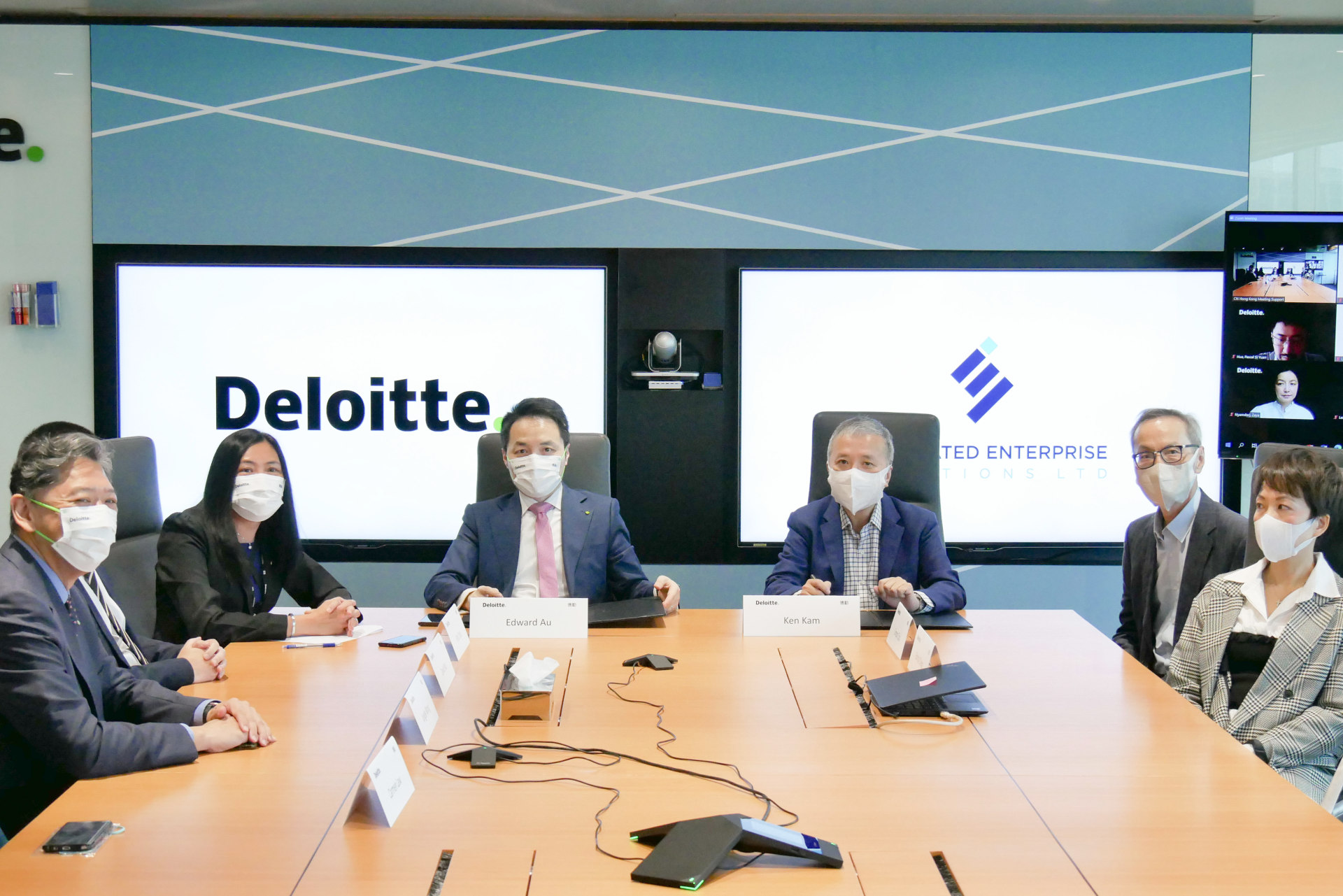 Deloitte China liet klanten zichzelf controleren - Accountantweek