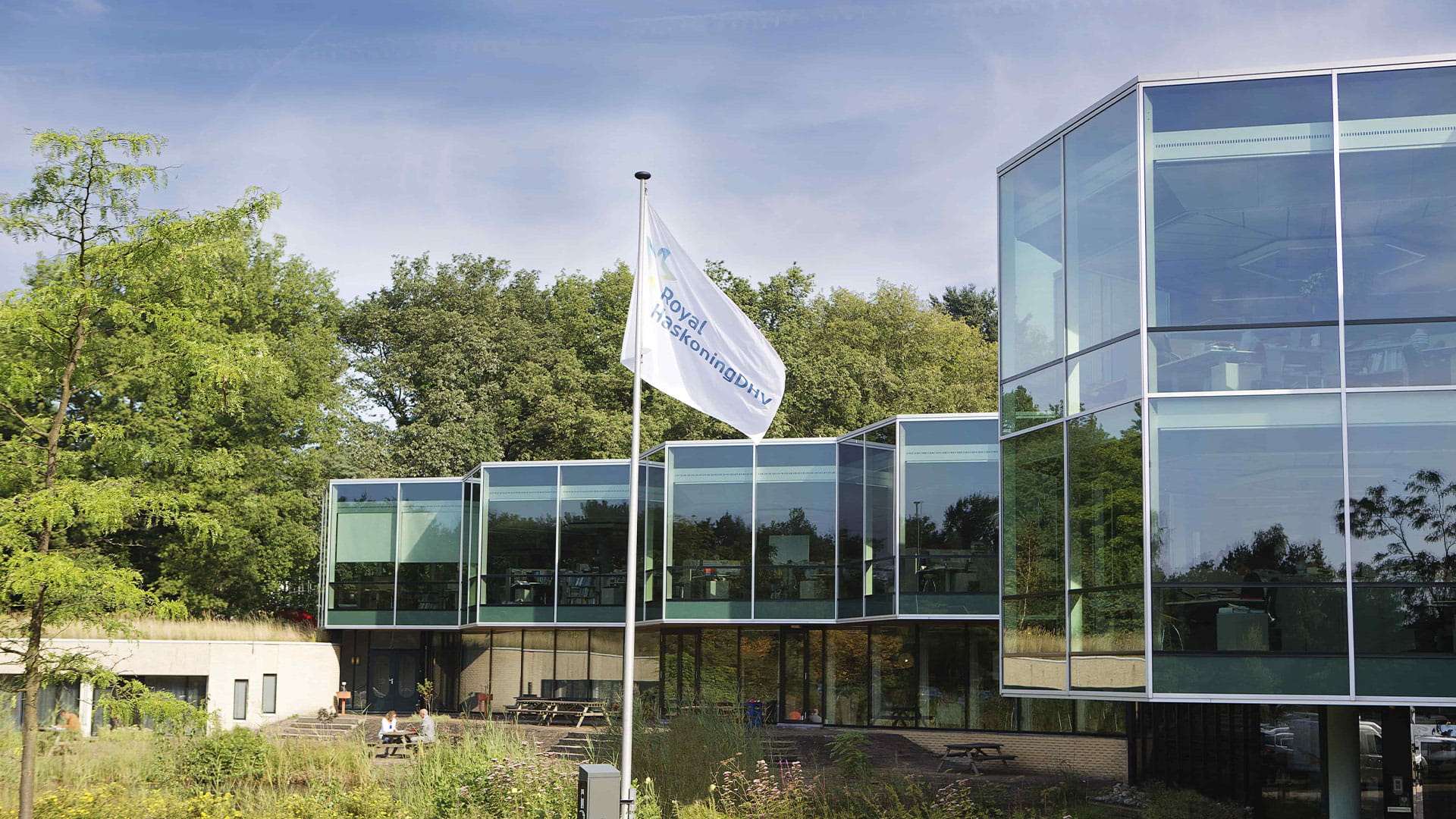 Waarom Royal HaskoningDHV winst stort in eigen klimaatfonds ...